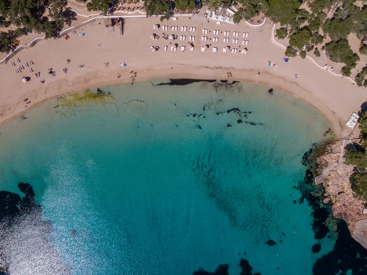 Love and Sun: Top 5 Beaches for Couples in Ibiza - Can Lluc | Blog